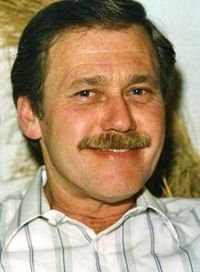 Robert Lester Obituary | Afterall